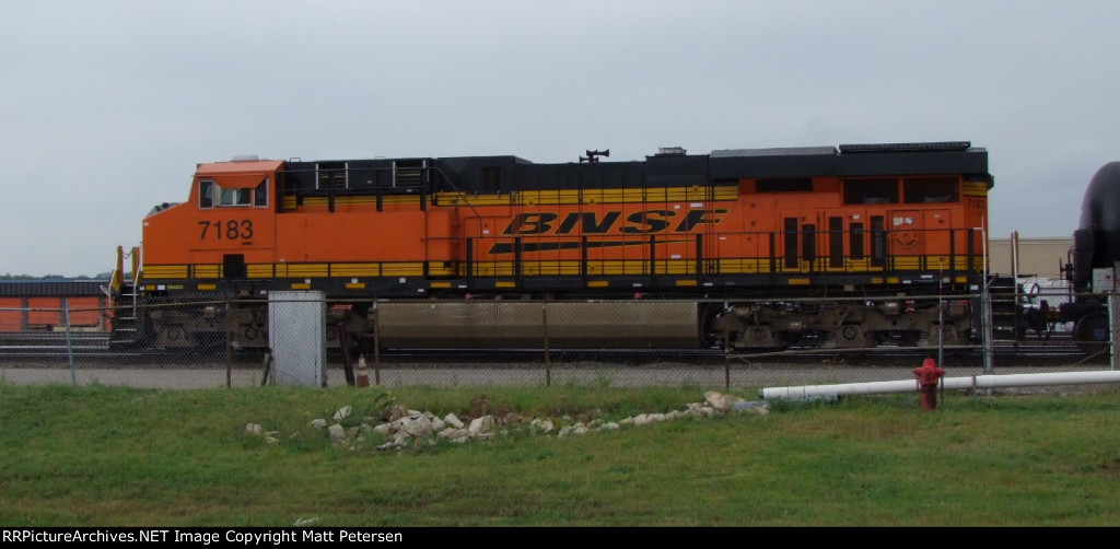 BNSF 7183